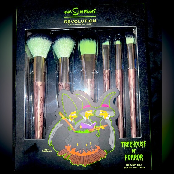 Makeup Revolution | Makeup | The Simpsons Revolution Halloween Brush ...
